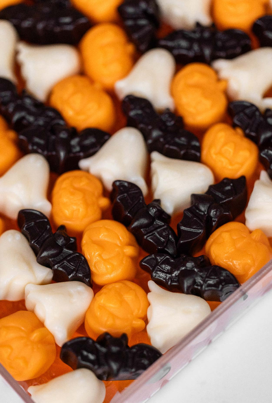 Ruby Bond. Designer Candy Boxes & Bags by Elizabeth Schmitt – Ruby Bond